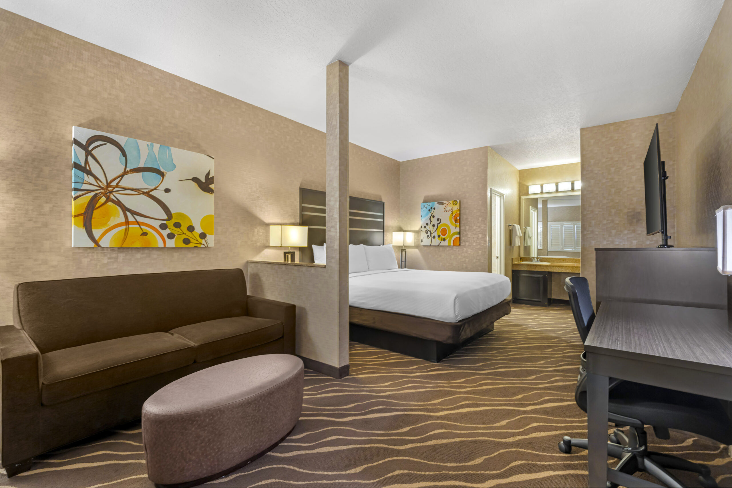 King Room with Sofabed - Park Place Inn Mini Suites